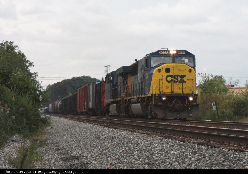 CSX 8734 at MP BAK 86